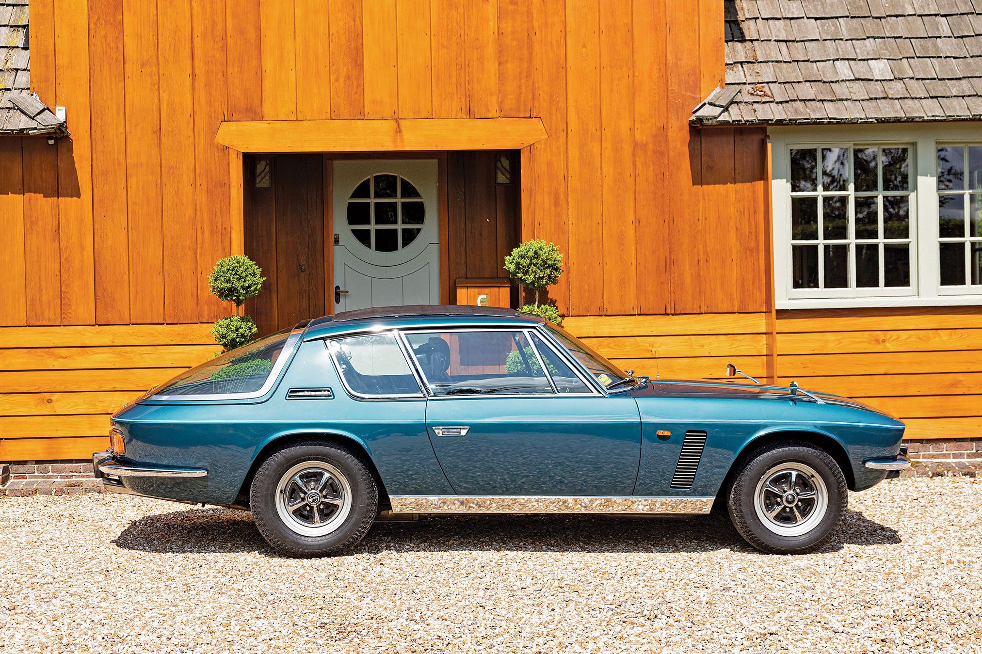 jensen interceptor car